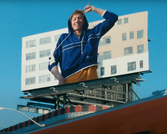 Martin CORTIS Height Reveal Shocks Fans — He’s a Giant!