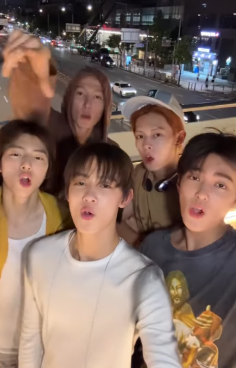 Martin CORTIS Height Reveal Shocks Fans — He’s a Giant!